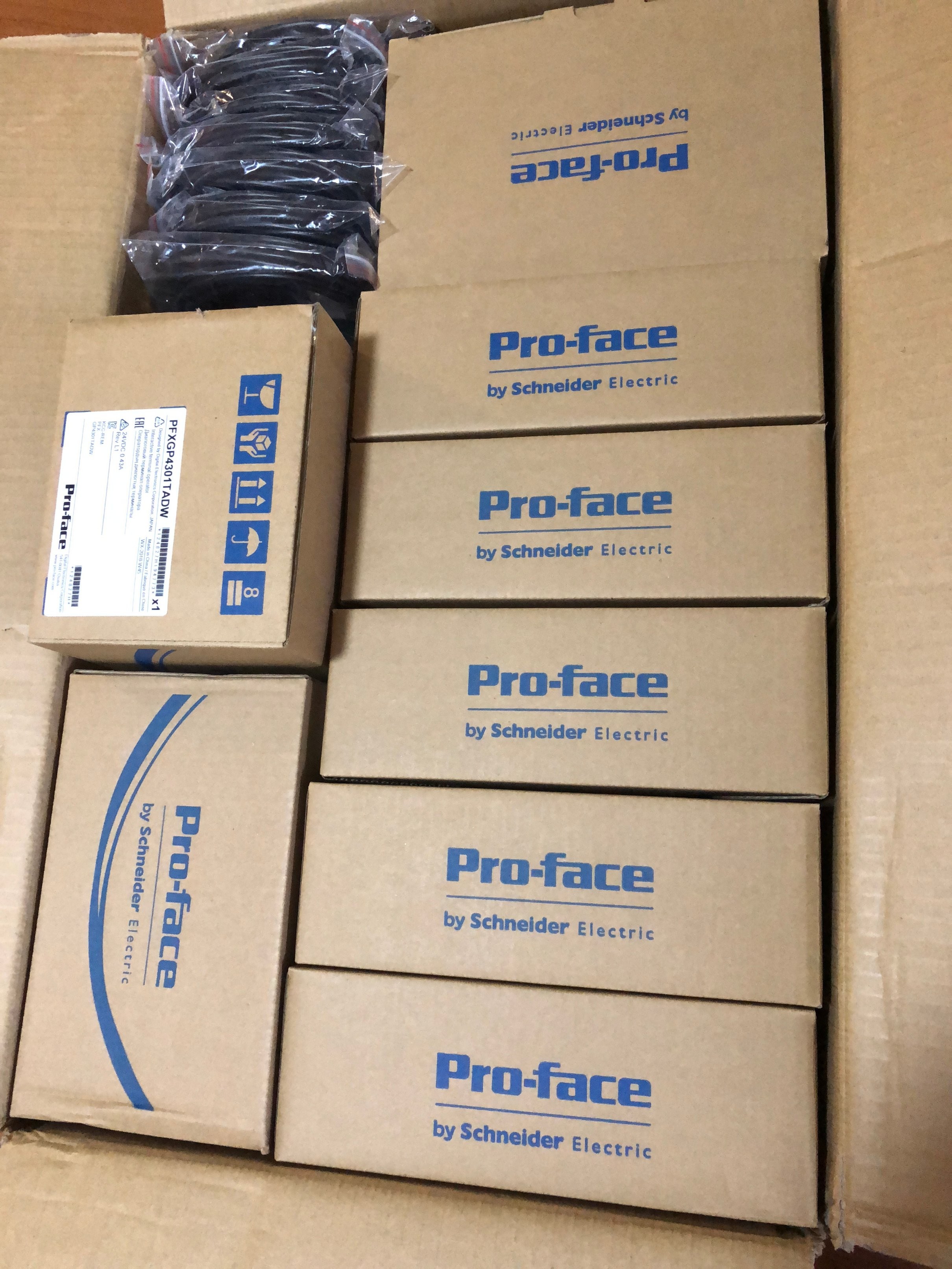 100 - 240V AC Proface HMI Level 2 Human Machine Interfaces PFXGP4601TMA